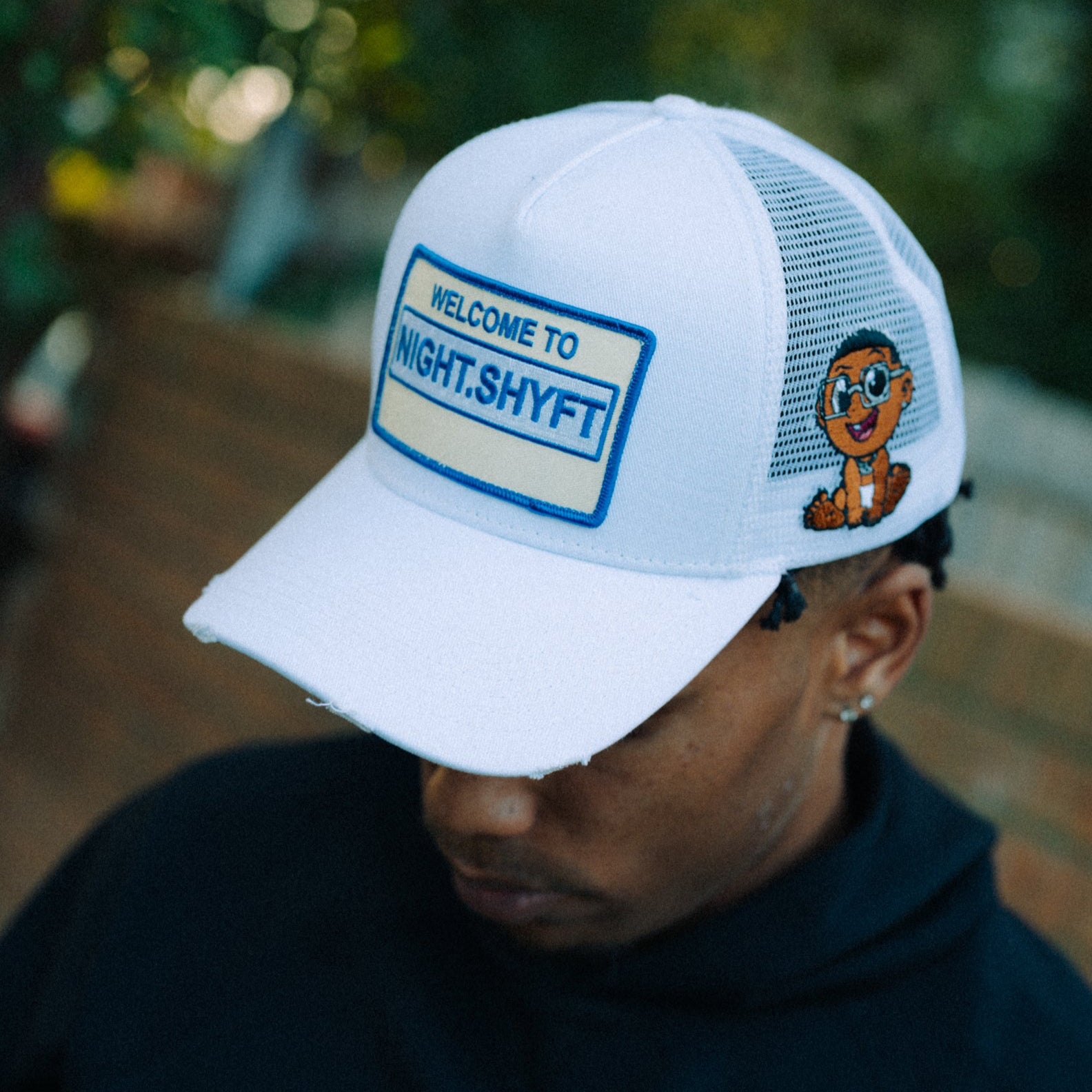 Sign Hats - White – NIGHT SHYFT